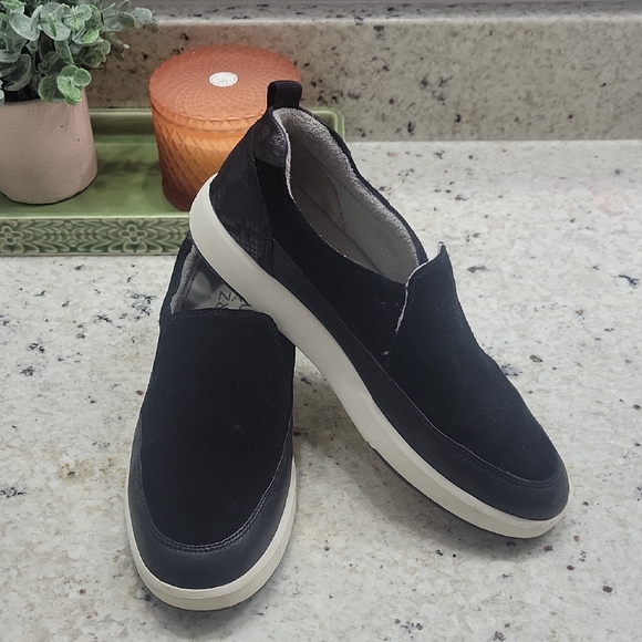 Naturalizer | Shoes | Naturalizer Black Slipon Sneakermoc Loafer | Poshmark